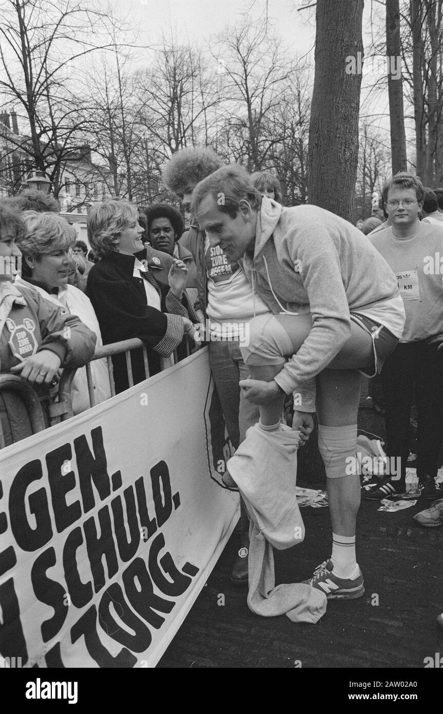 Running in half marathon Black and White Stock Photos & Images - Alamy