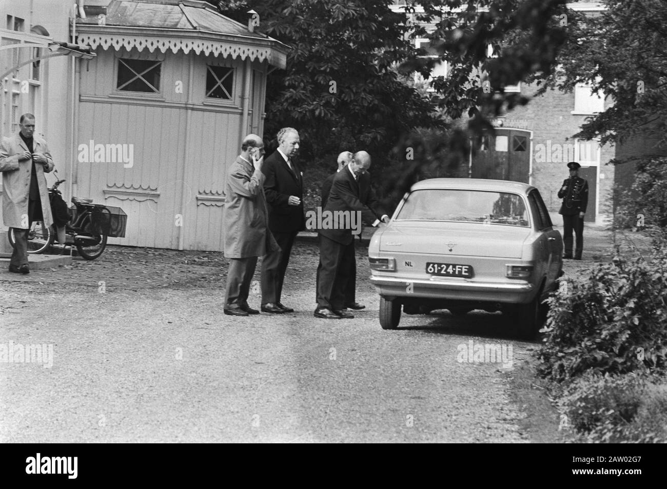 Prime Minister De Jong maintenance Ir Manusama, president of the South ...