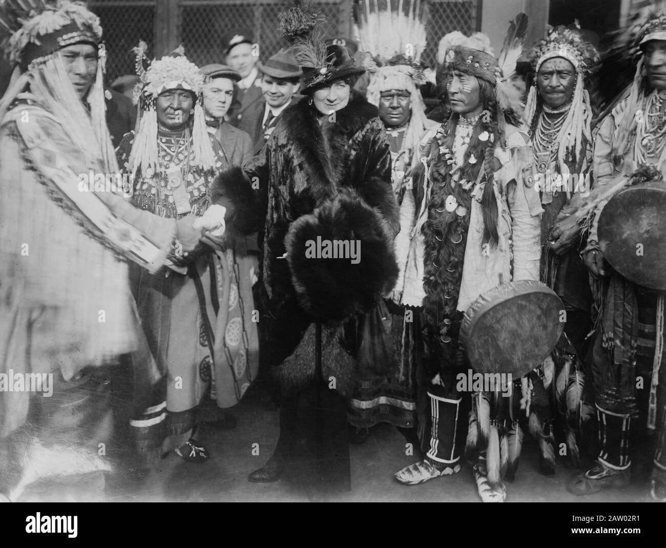 1910s indians hi-res stock photography and images - Alamy