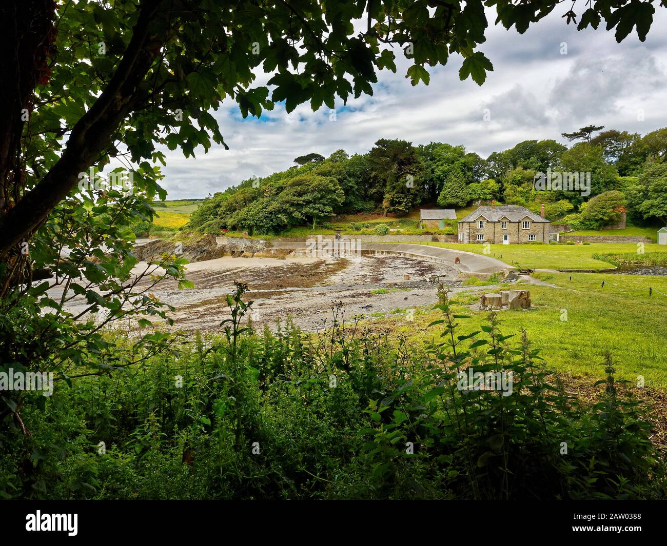 Daphne castle hi-res stock photography and images - Alamy