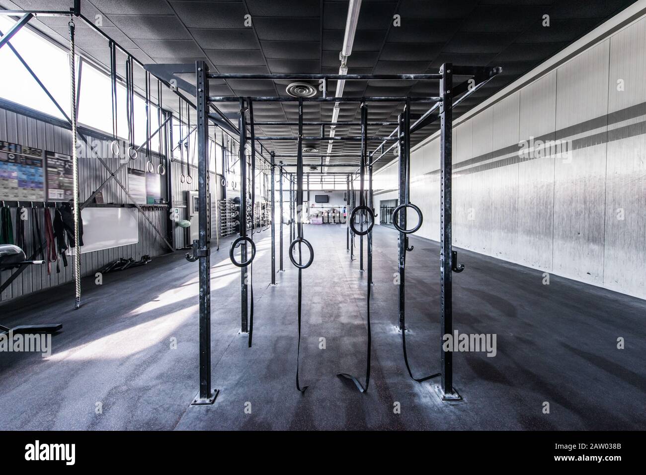 crossfit gym exercise and equipment Stock Photo - Alamy