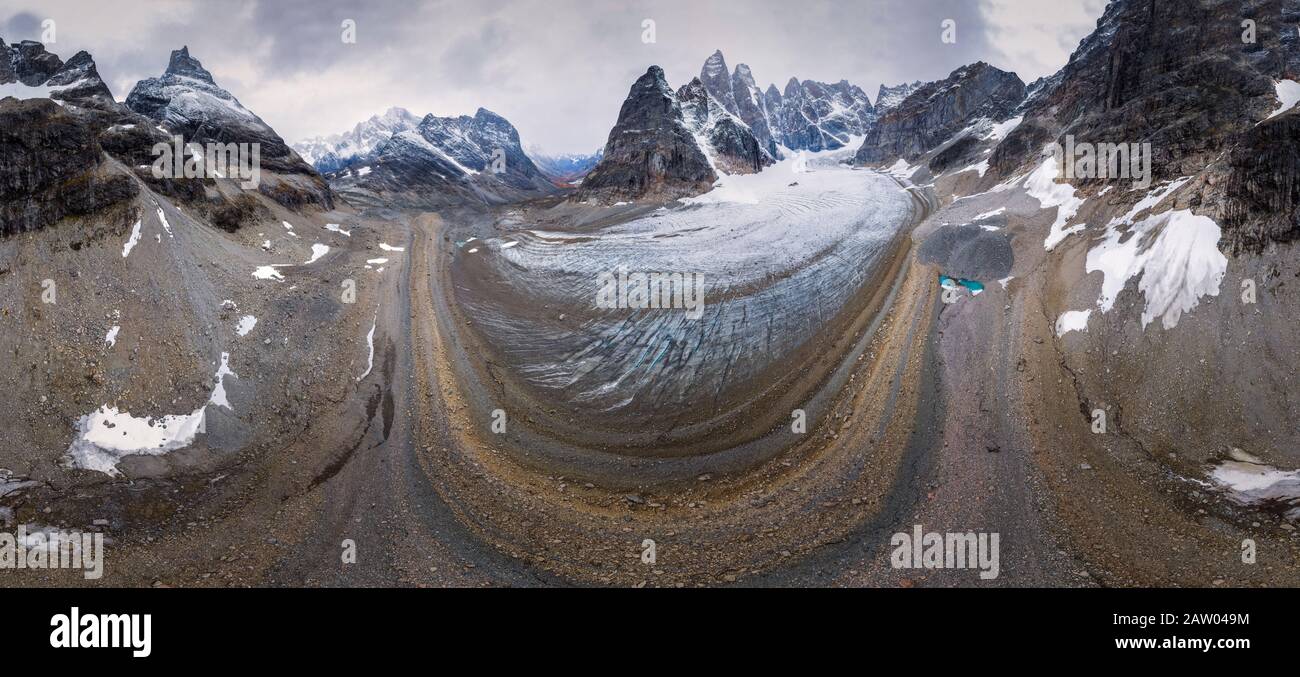 Qinngua valley greenland hi-res stock photography and images - Alamy