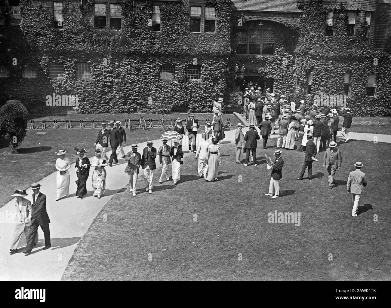Old newport historical Black and White Stock Photos & Images - Alamy