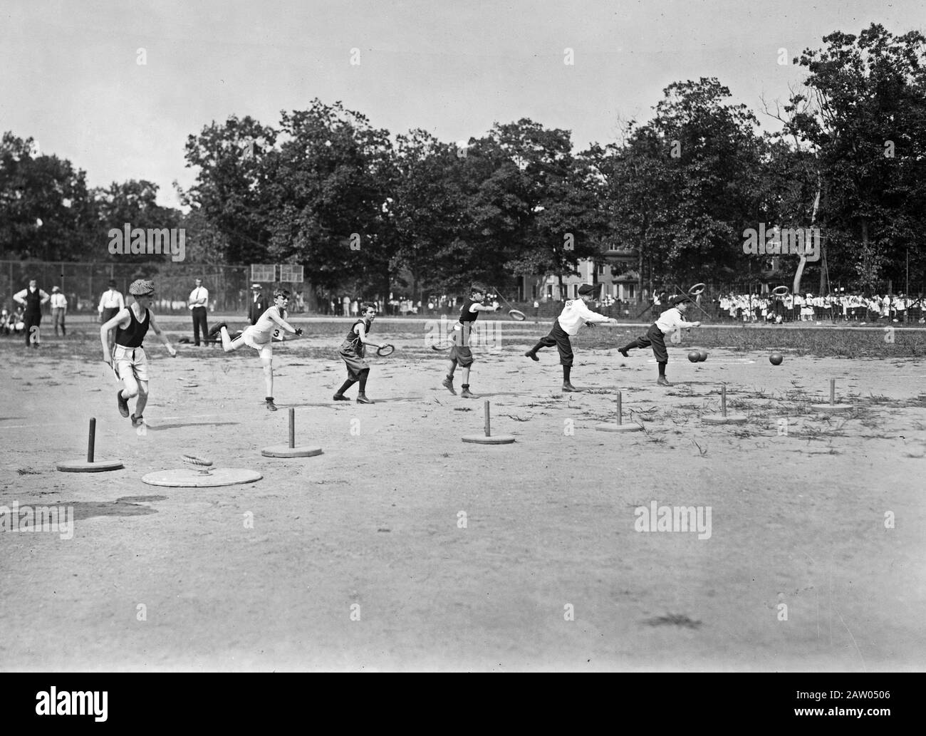 Ring-Toss Race - Brooklyn Public School Children - Field Day [between ca. 1910 and ca. 1915 ...