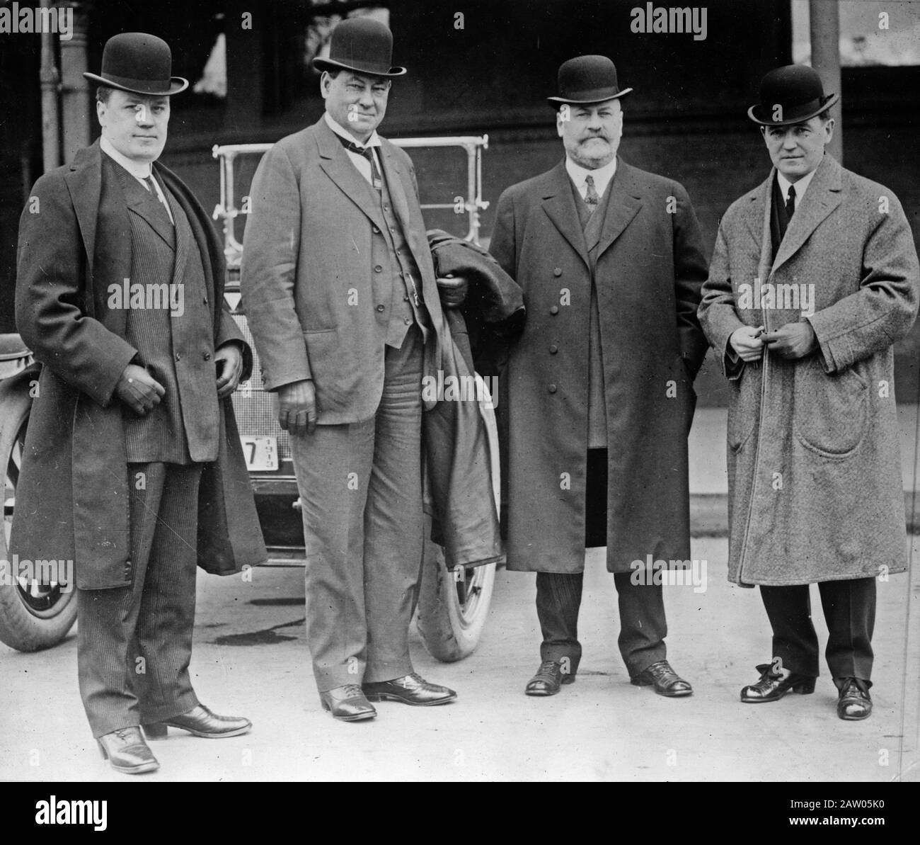 Charlton railway Black and White Stock Photos & Images - Alamy