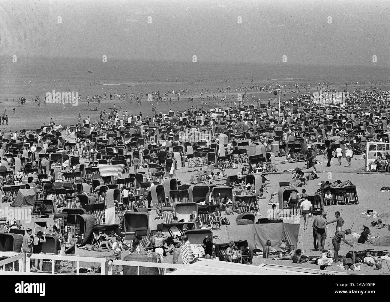 Beautiful weather on the beach, huge crowds on the beach Date: August ...