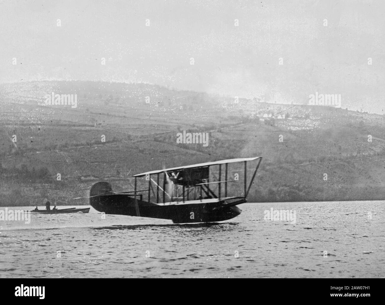 Flying boat 1910 hi-res stock photography and images - Alamy