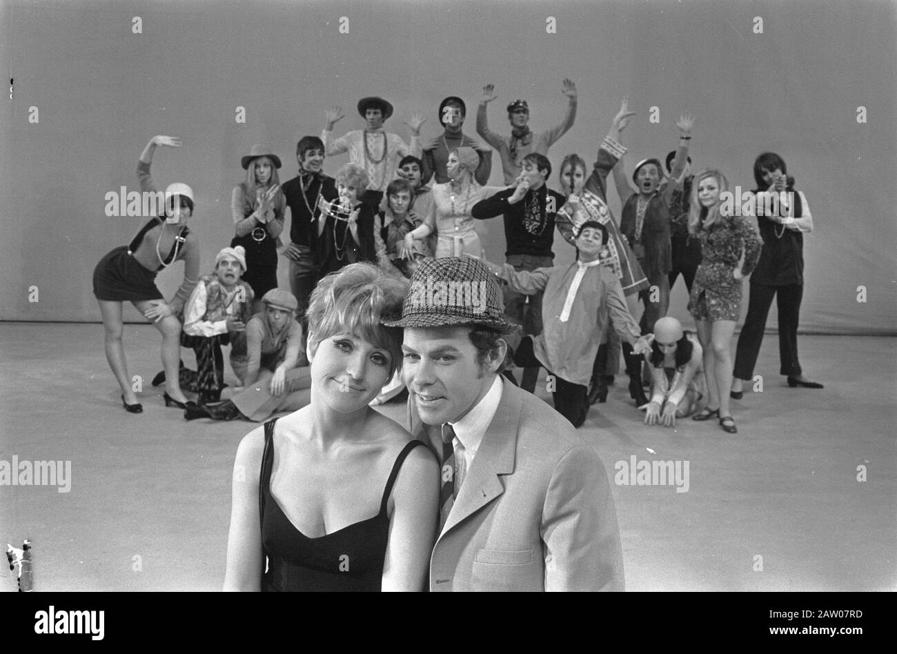 Musical Sweet Charity Jasperina de Jong and Jacco van Renesse with ...