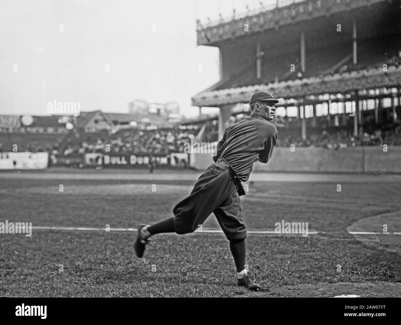 Baseball player Jimmy Lavender, Chicago NL, at Polo Grounds, NY ca ...