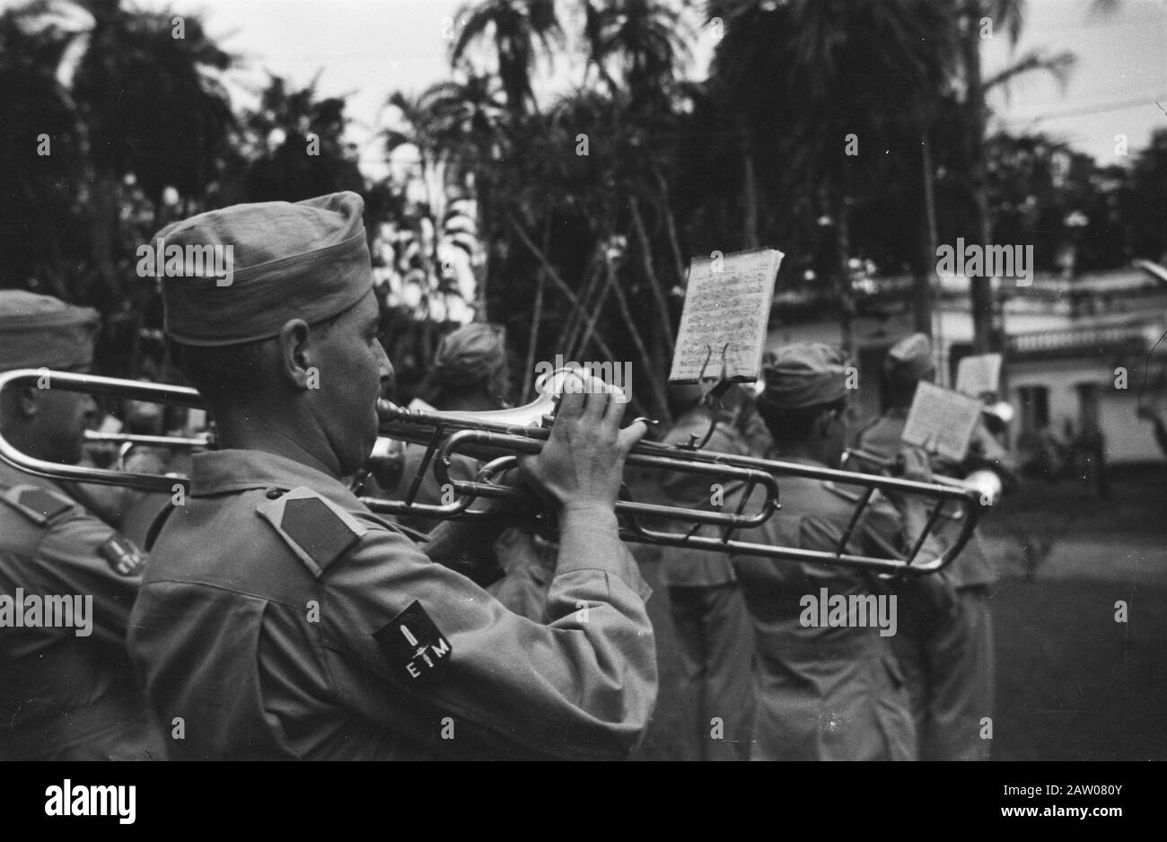 Band of the 7 December Division to Salatiga and recordings Tippy Band 7 ...