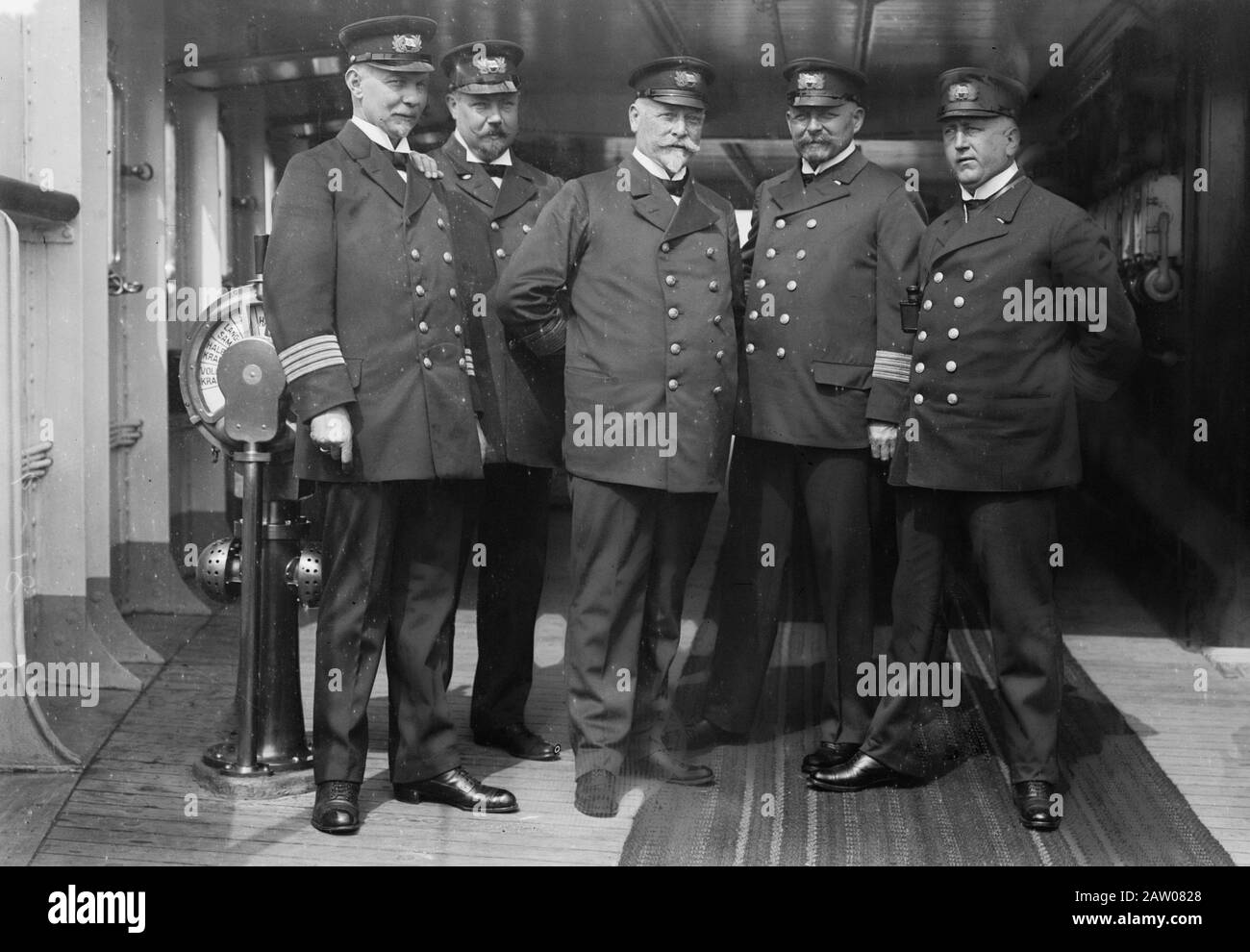 Early 1900s ocean liner High Resolution Stock Photography and Images ...