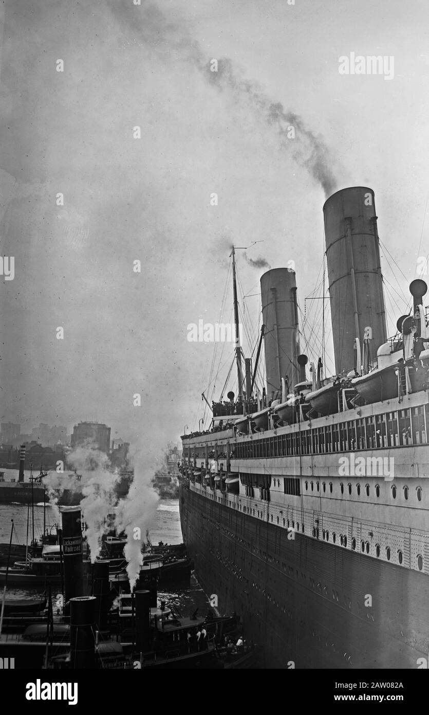 S.S. Imperator, an ocean liner of the Hamburg America Line in New York ...