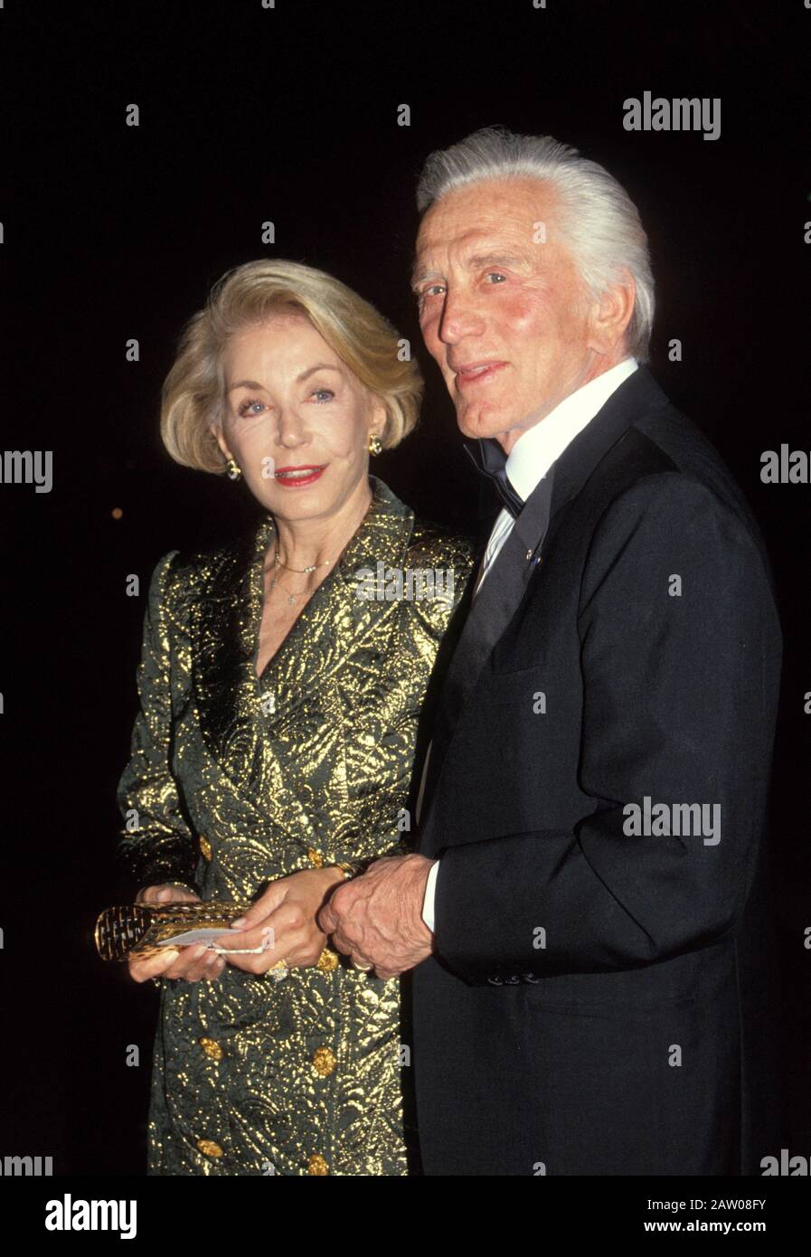 Issur danielovitch hi-res stock photography and images - Alamy