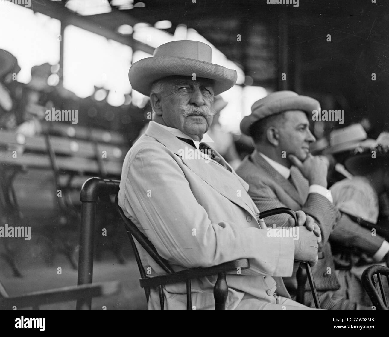 General nelson hi-res stock photography and images - Alamy