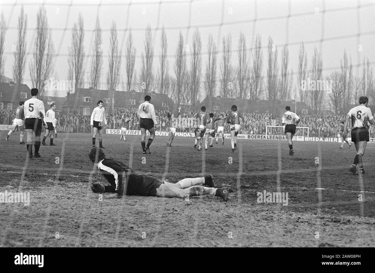 January 3 1971 Black and White Stock Photos & Images - Alamy