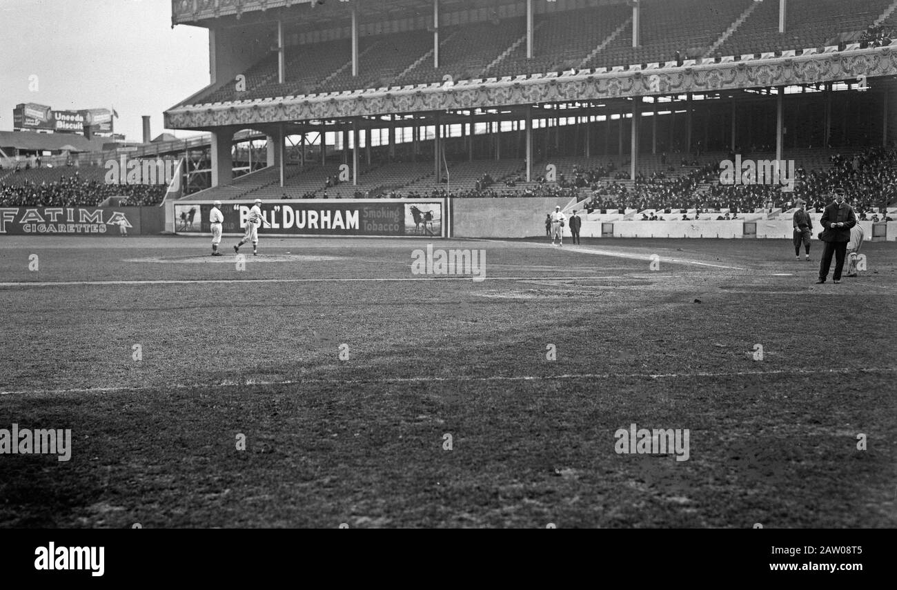 1910s Baseball Game Polo Grounds May 7, 1913 Stock Photo - Alamy