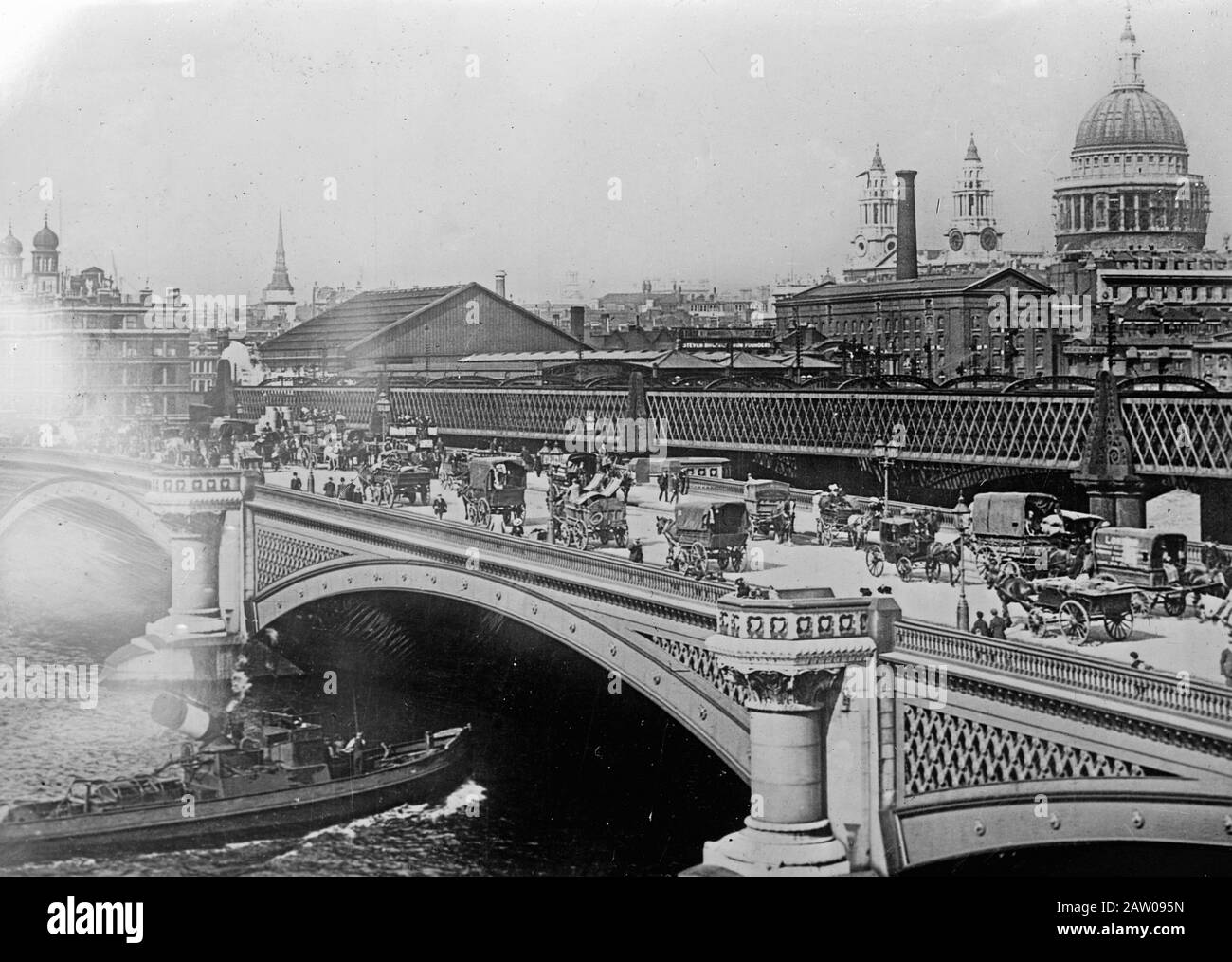 London ca hi-res stock photography and images - Alamy