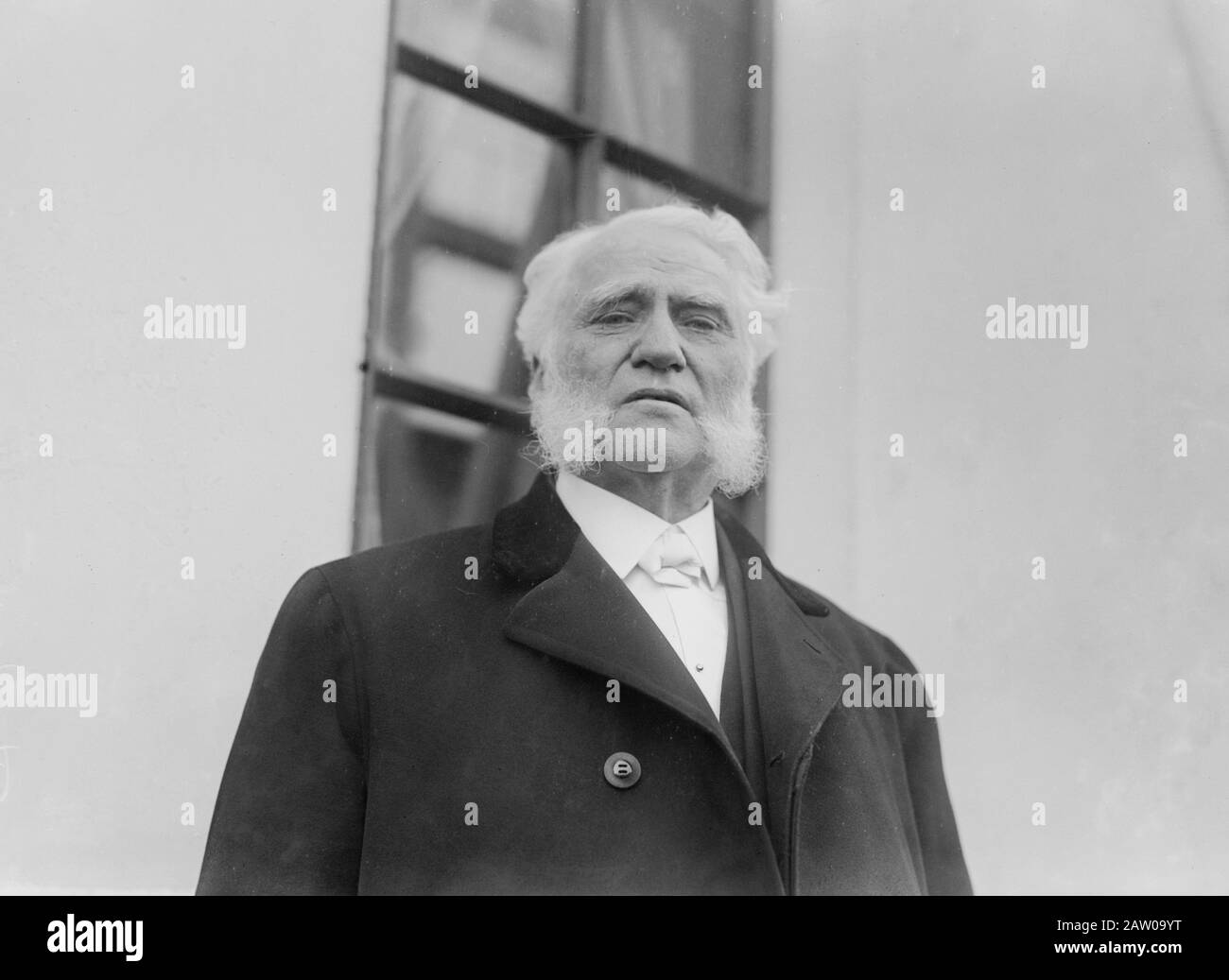 Historical bishop ca Black and White Stock Photos & Images - Alamy