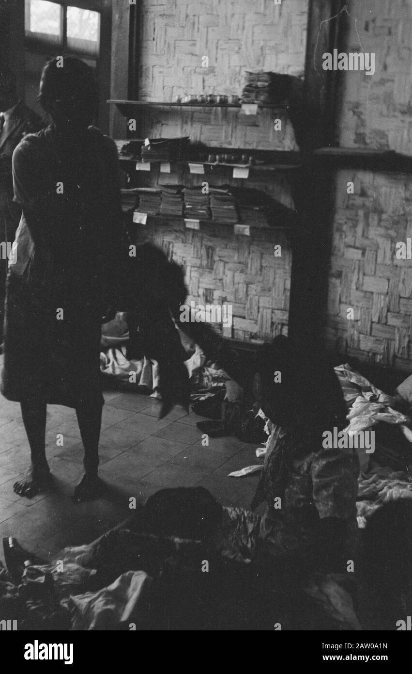 Fashion Presentation by the Red Cross in Salatiga Date: September 18 ...