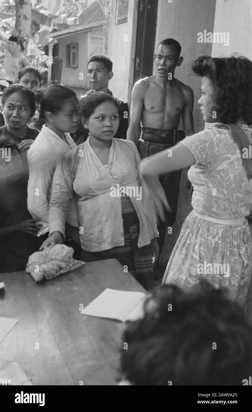 Fashion assistance Black and White Stock Photos & Images - Alamy