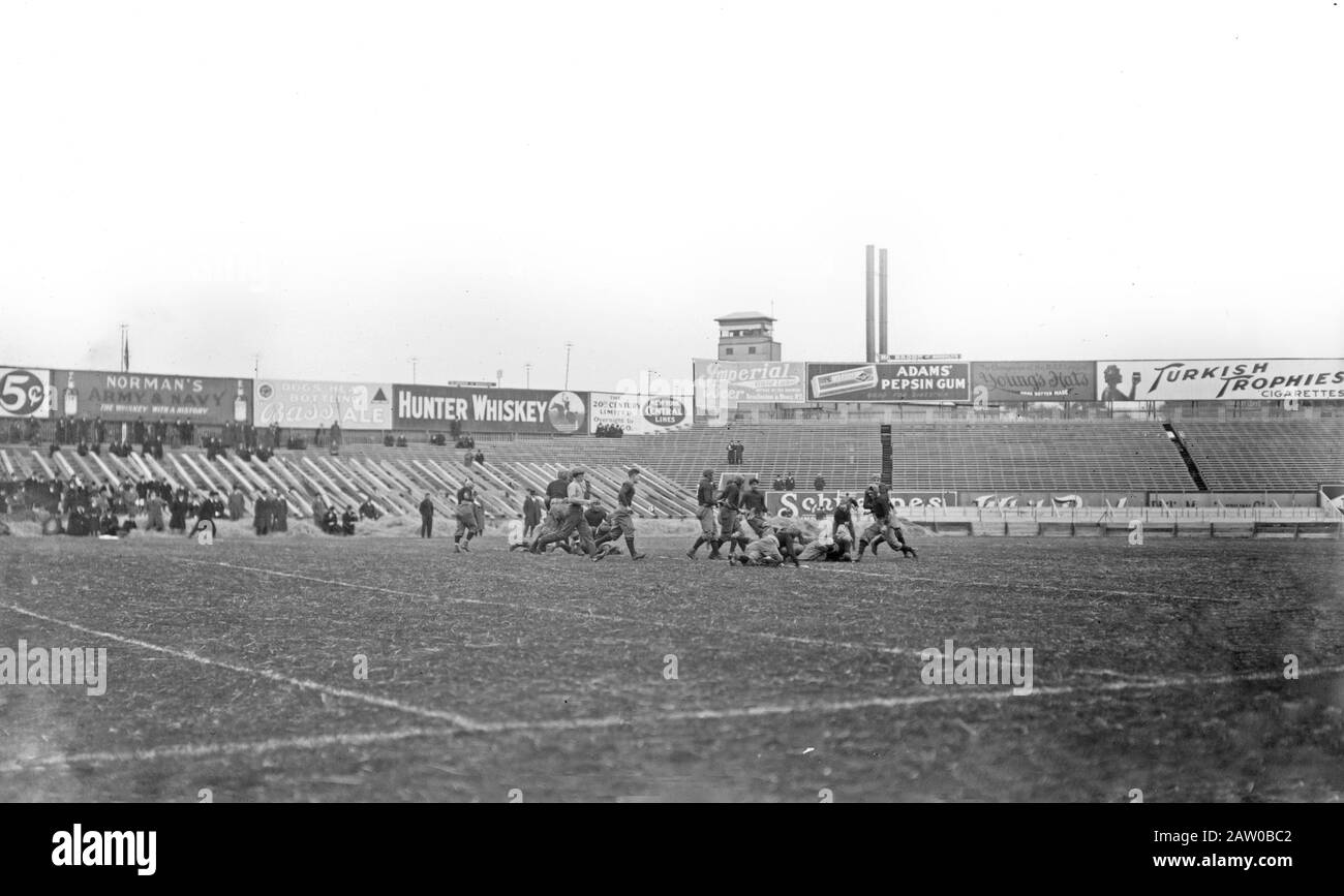 Dartmouth football game 1910s hi-res stock photography and images - Alamy