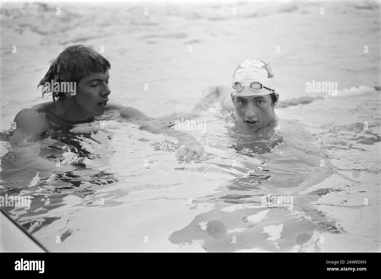 National Swimming Championships in Volendam, honoring left Annelies ...