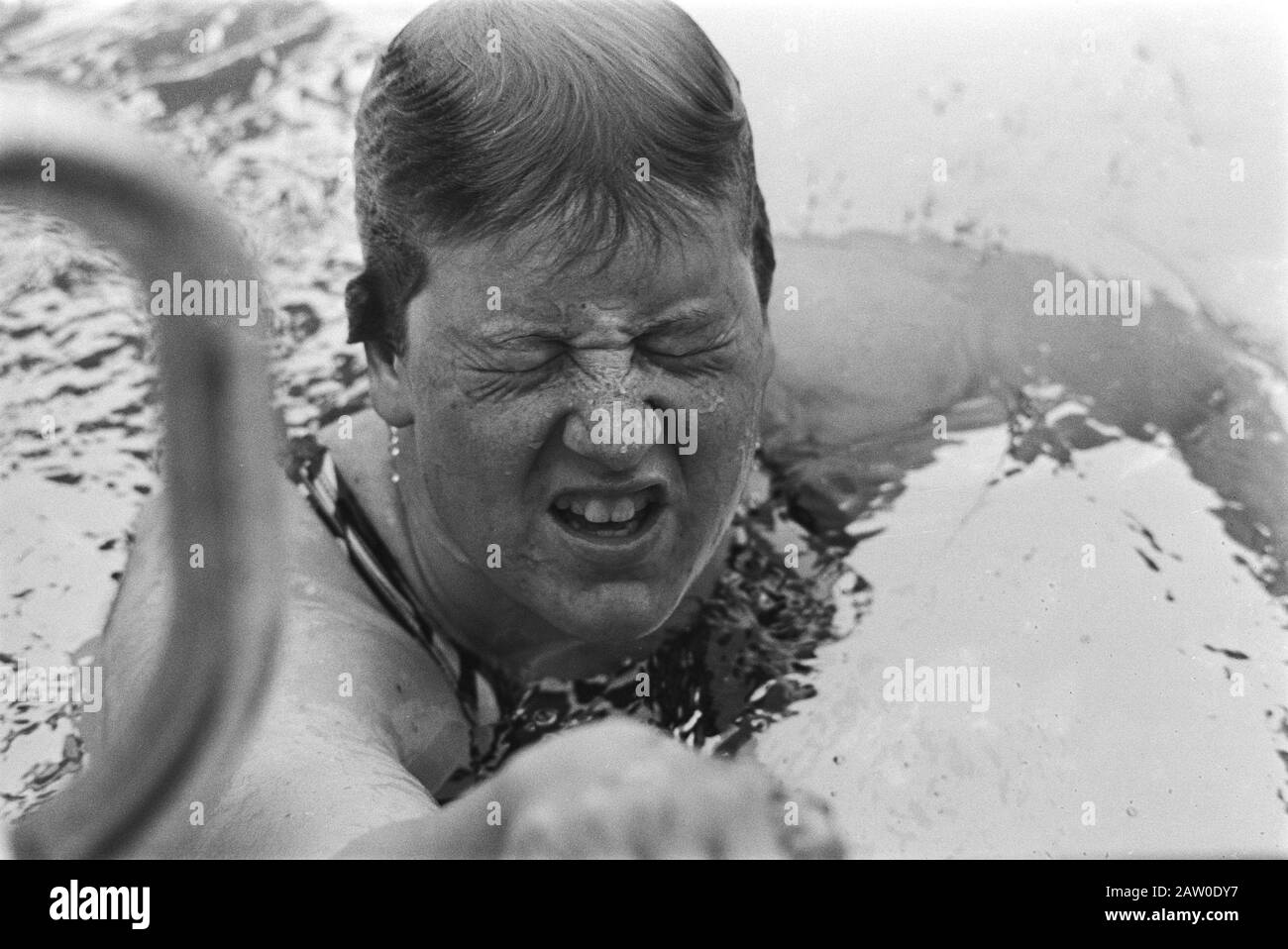 National Swimming Championships in Volendam Honoring left Annelies Maas ...