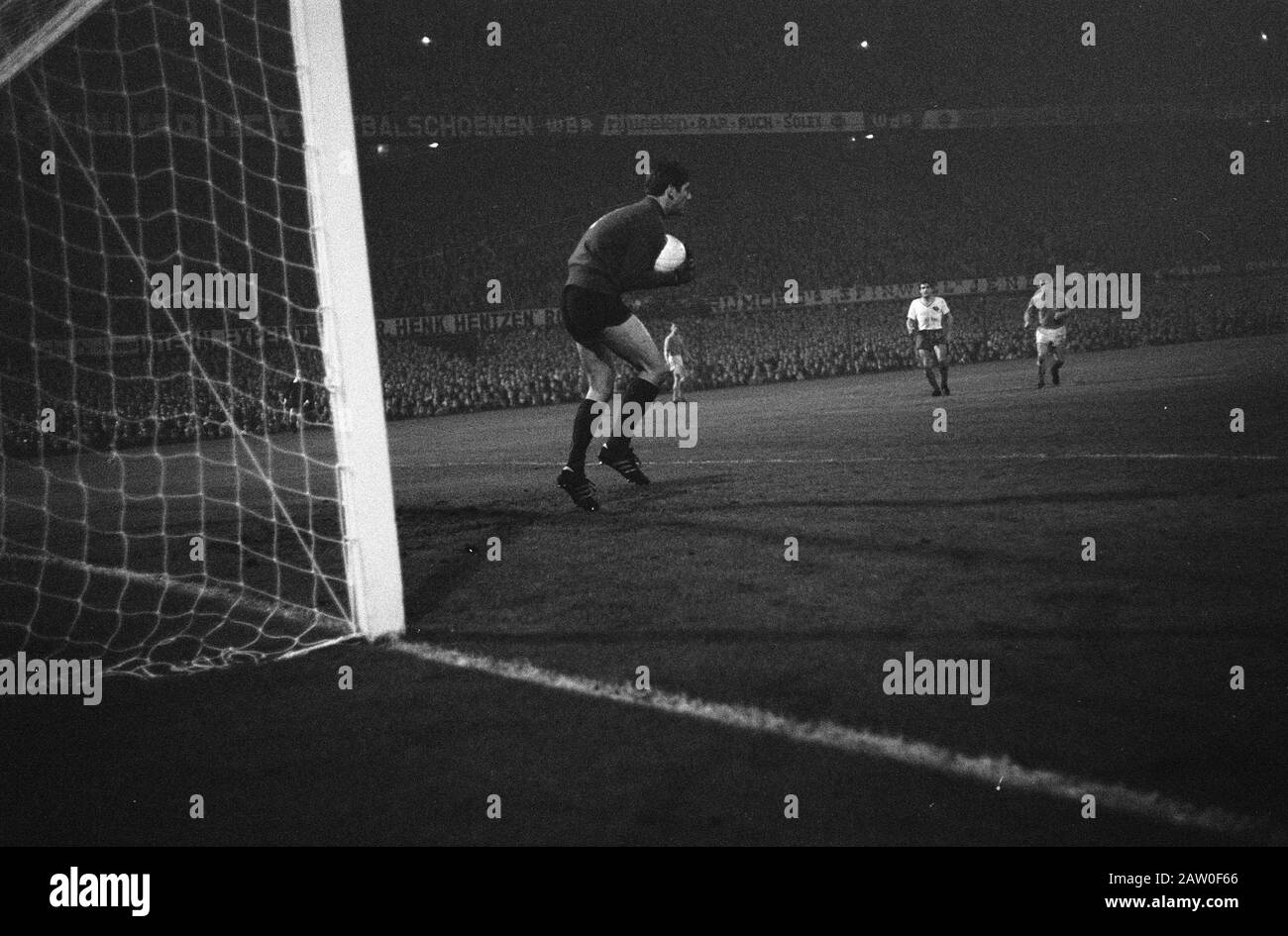 Netherlands v Bulgaria 1-1 Date: October 22, 1969 Keywords: sport ...