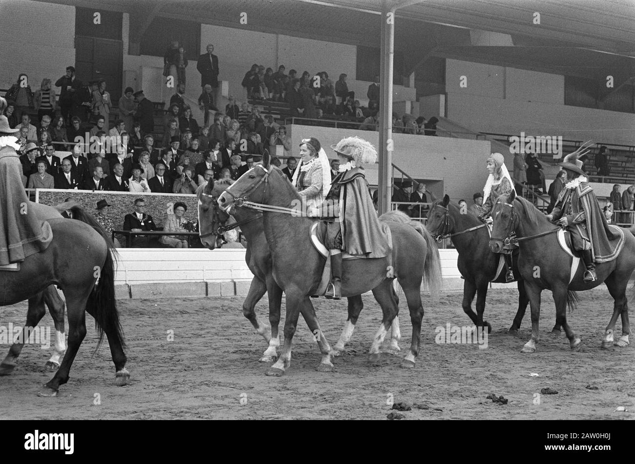 Juliana stands hi-res stock photography and images - Alamy