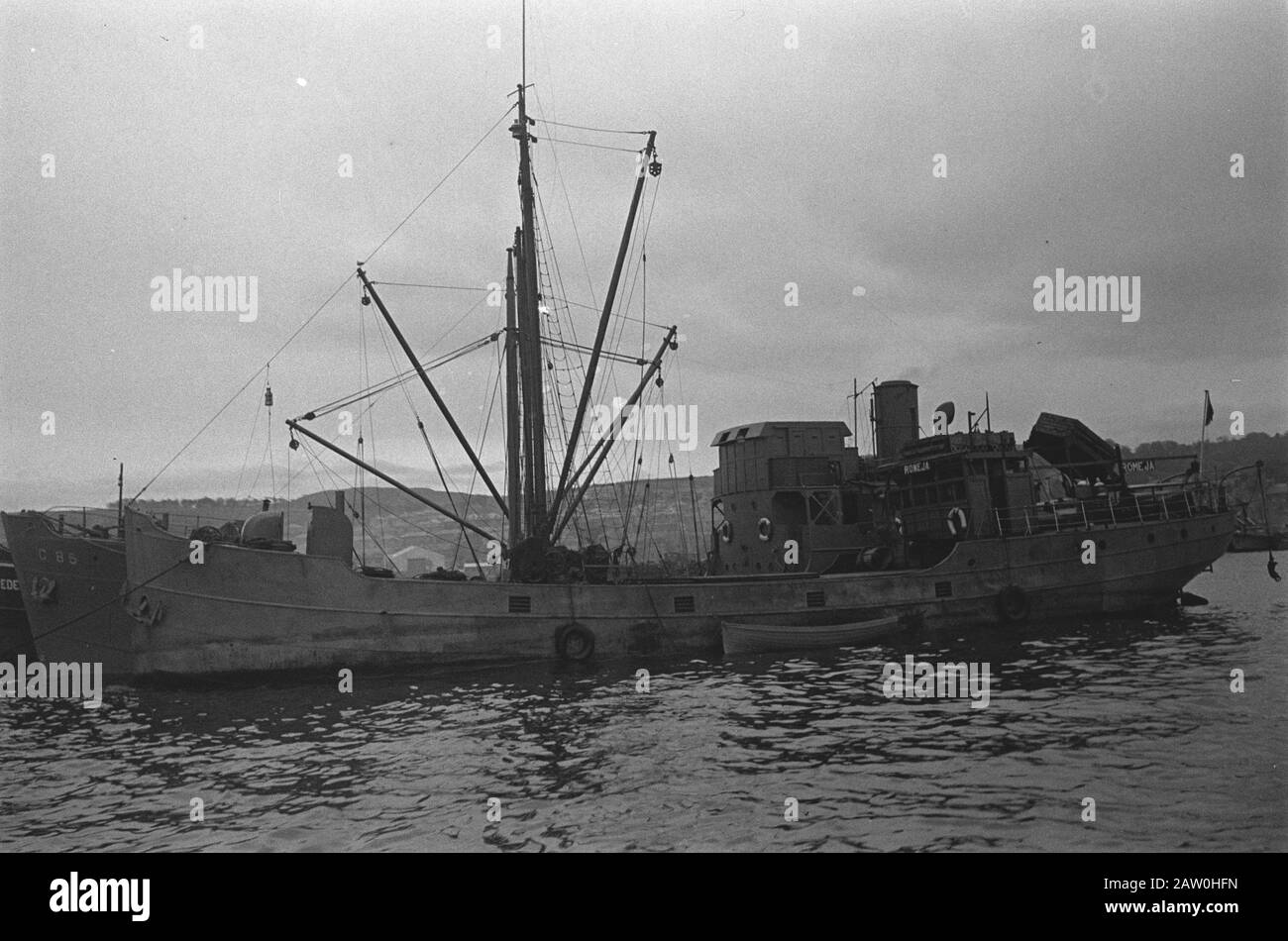 Merchant ship world war ii Black and White Stock Photos & Images - Alamy