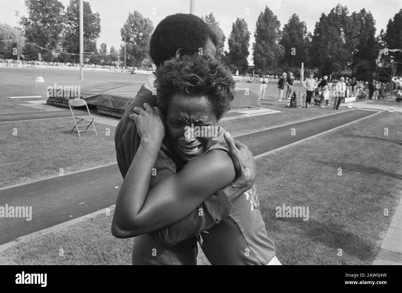 Nellie fierce cooman cries hi-res stock photography and images - Alamy