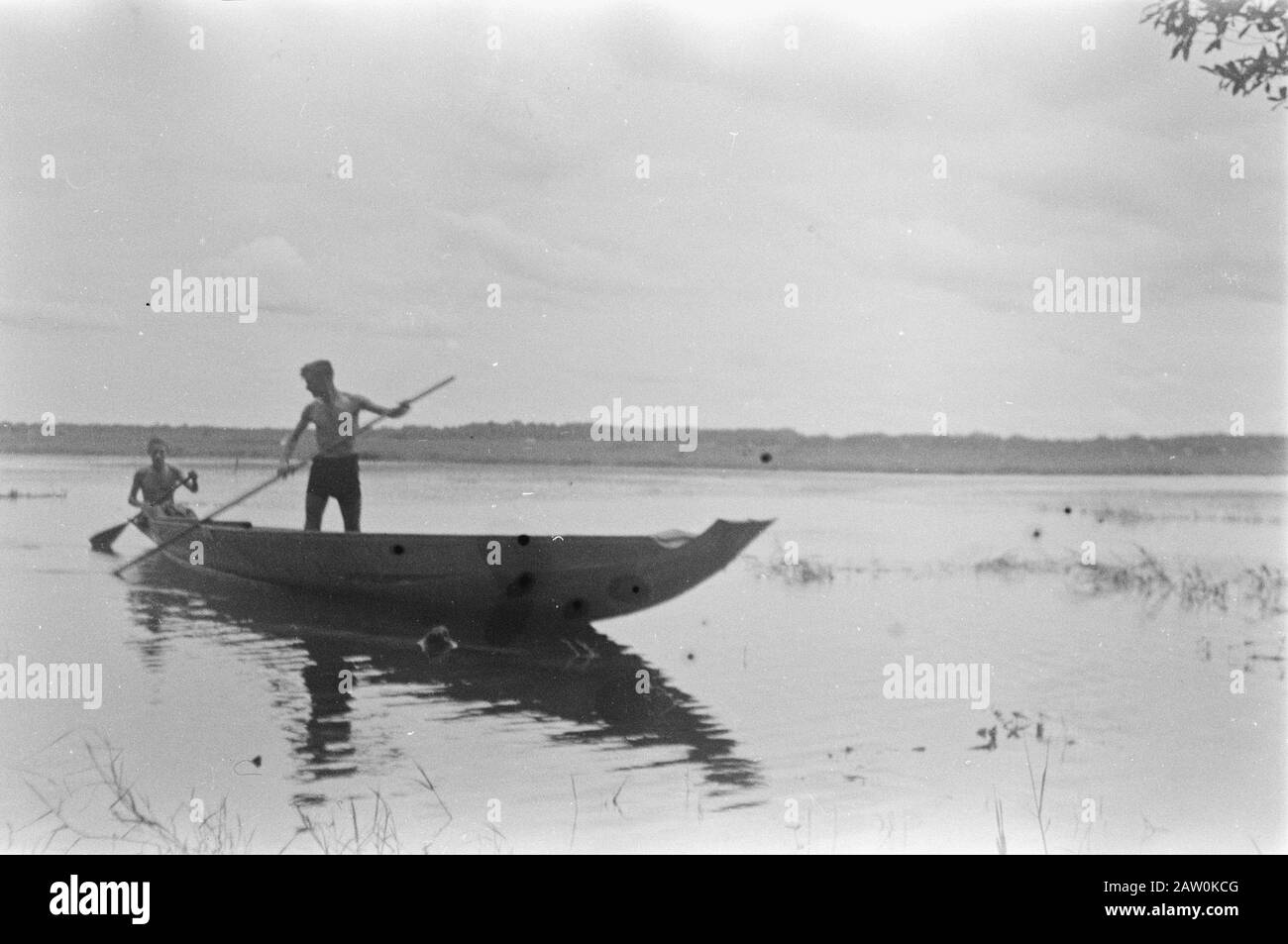 Indralaja; evacuation T.N.I. [Dutch soldier with navigation tree on a ...