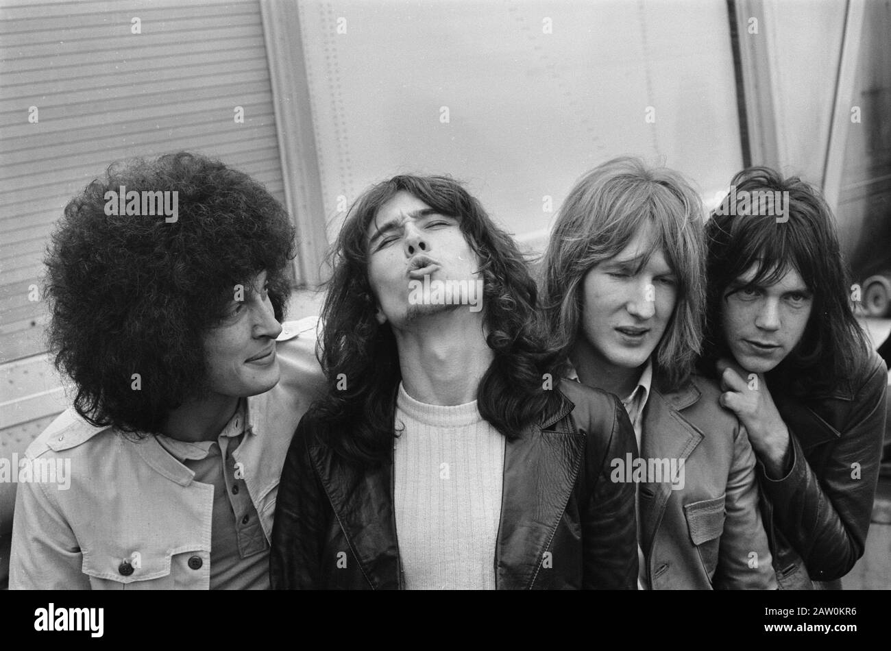 Dutch rock band No. 1, Golden Earrings, should not the United States ...