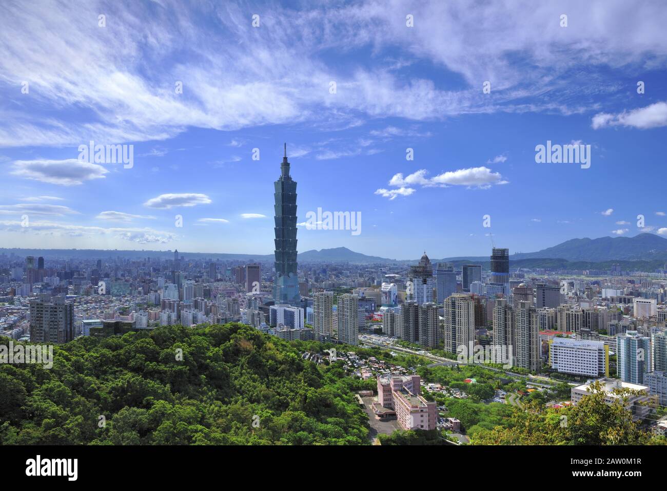 Scenic shot of Taipei 101 building Stock Photo - Alamy