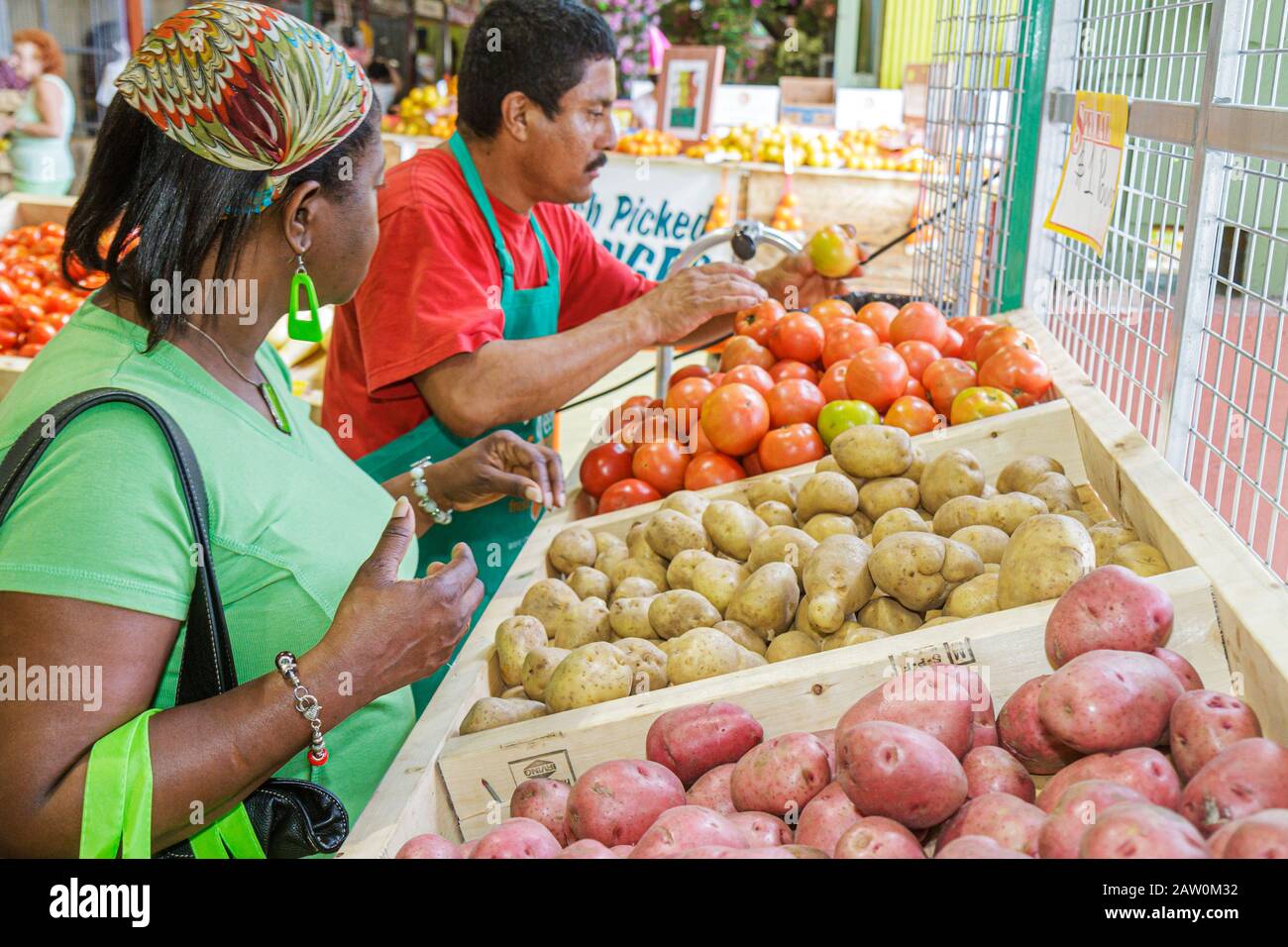 Black hispanic vendor stall booth hi-res stock photography and images ...