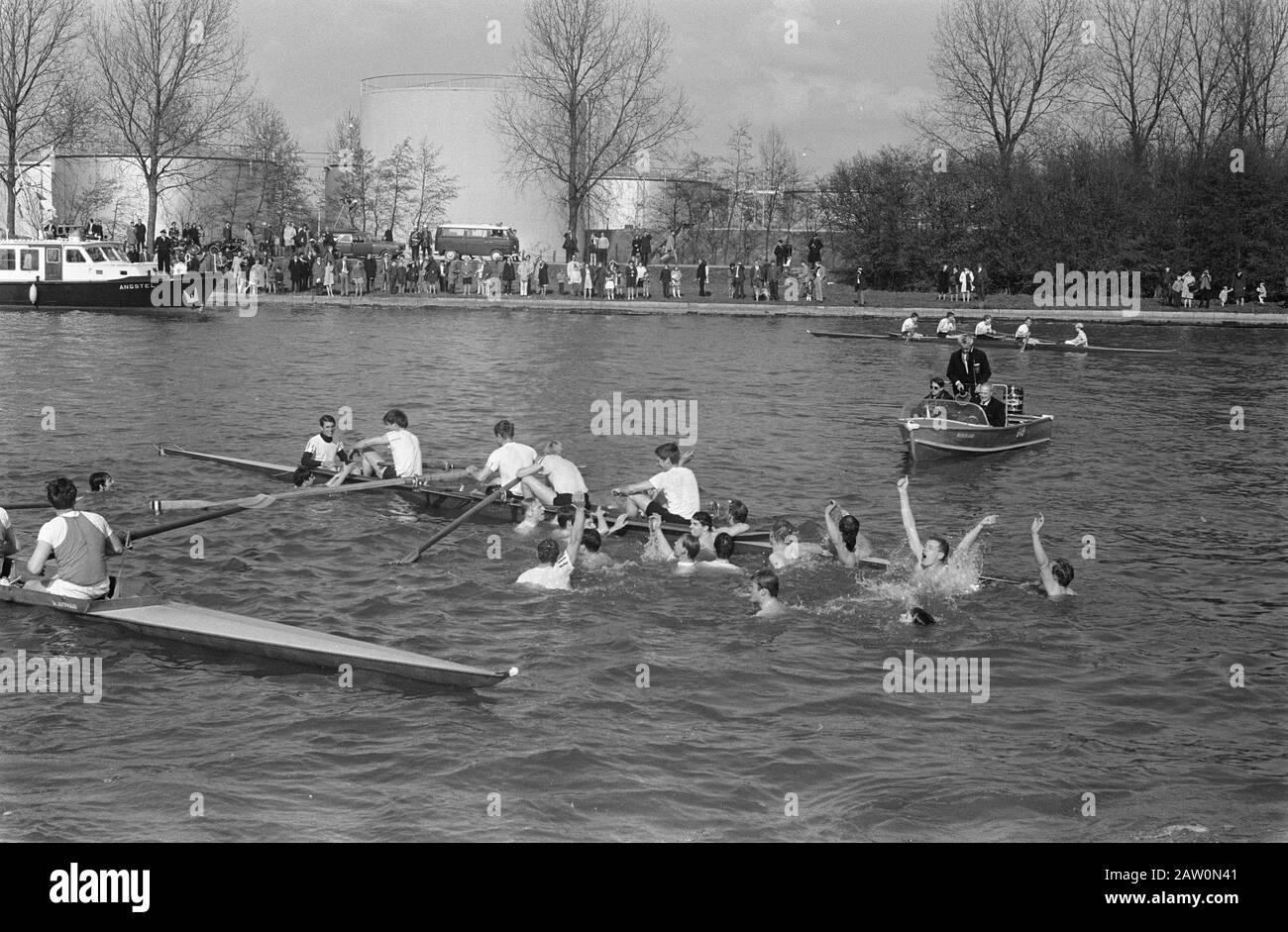 Nereus Varsity supporters Nereus win at the boat after the finish date ...