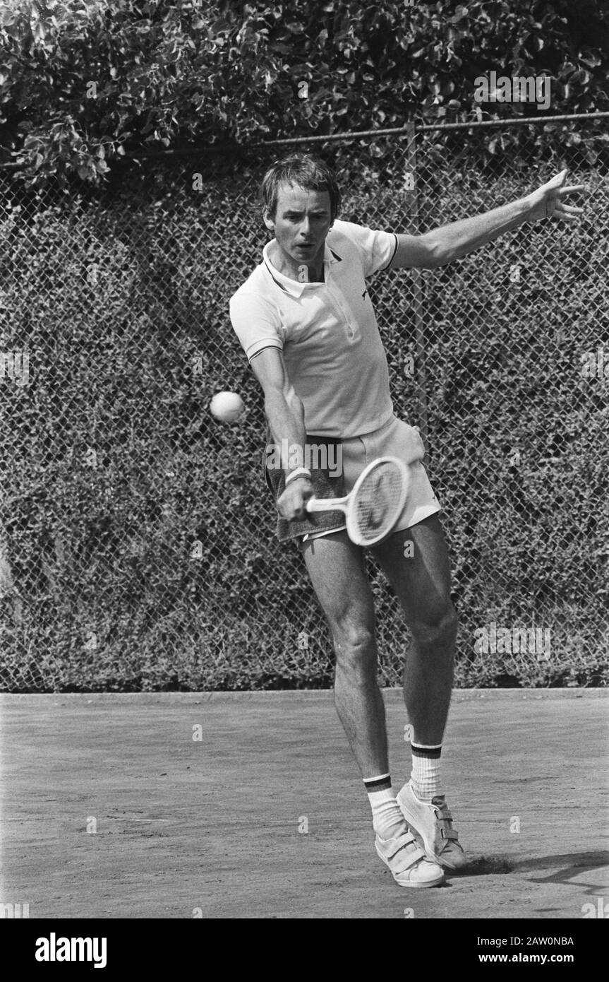 National tennis 1976 Nick Fleury Date: August 11, 1976 Keywords: tennis ...