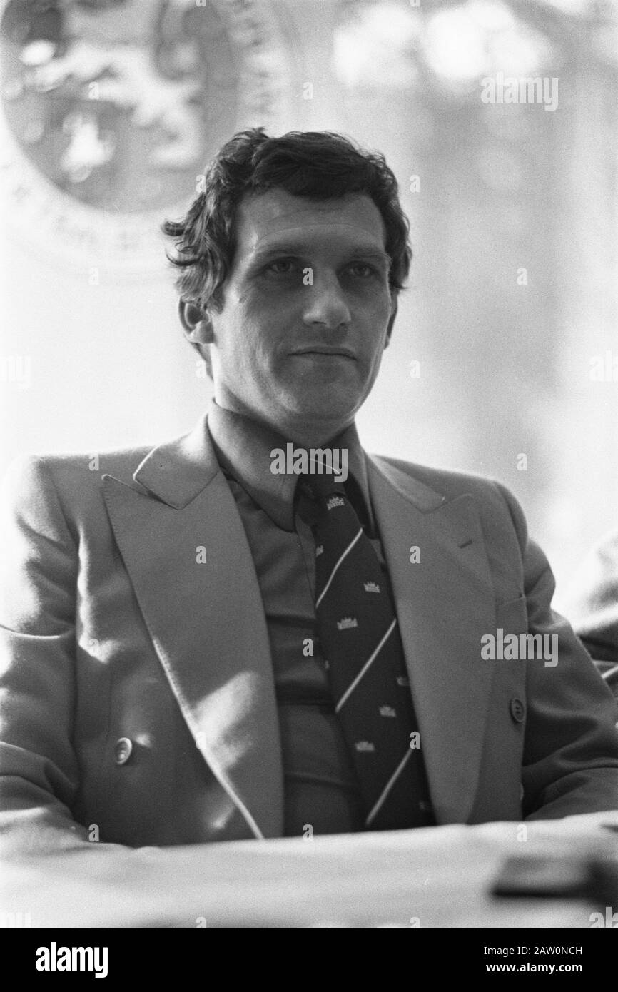 New Directors section KNVB professional football; . No. 28, 29 Martin ...