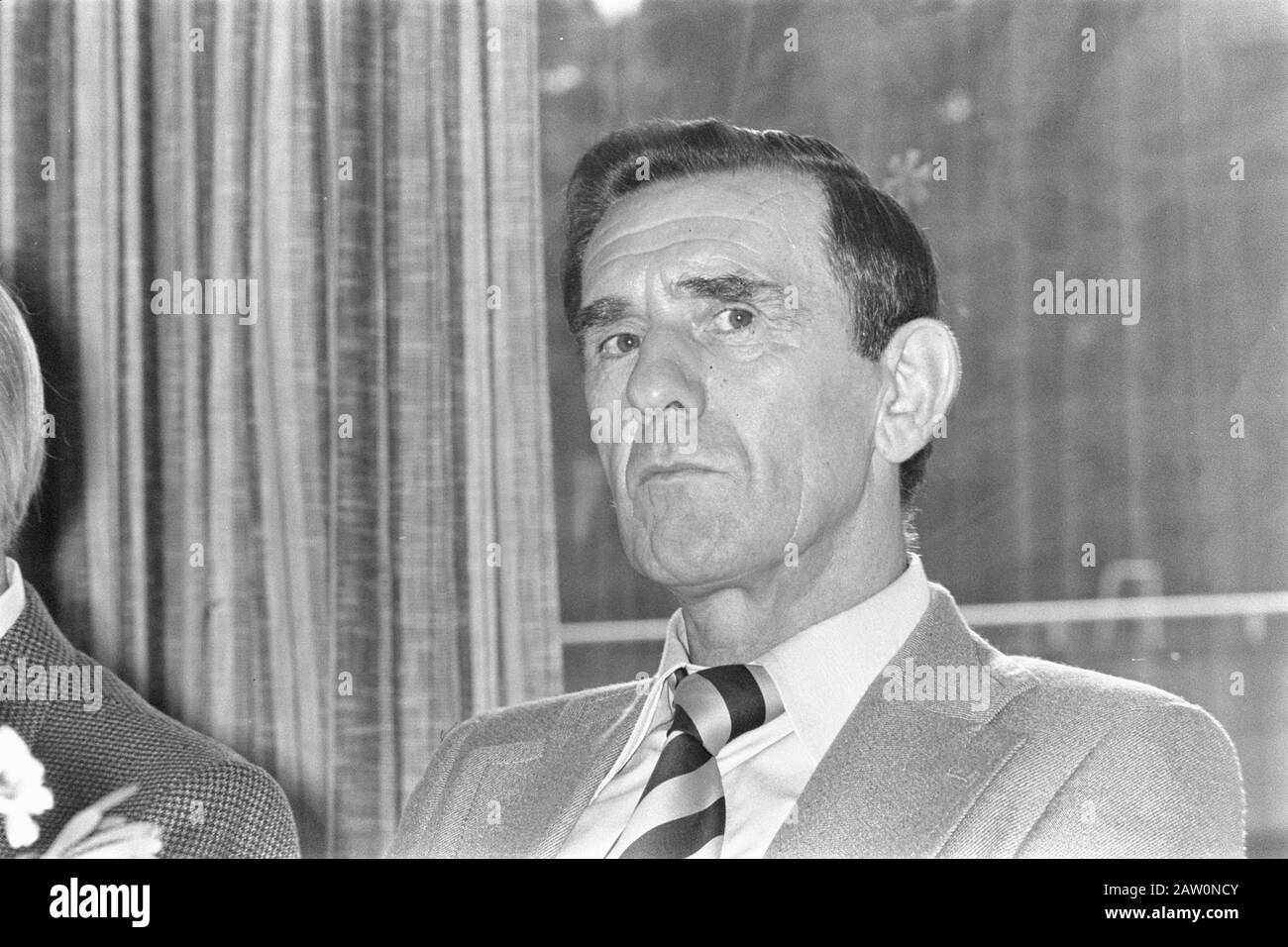 Professional football head coach Black and White Stock Photos & Images ...