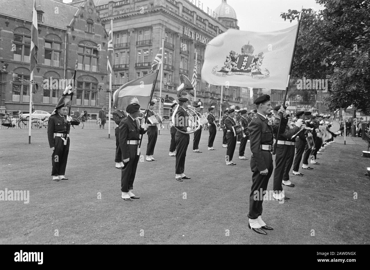Elsa lioness born free hi-res stock photography and images - Alamy