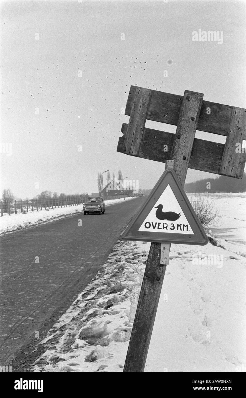 Canal traffic signs Black and White Stock Photos & Images - Alamy