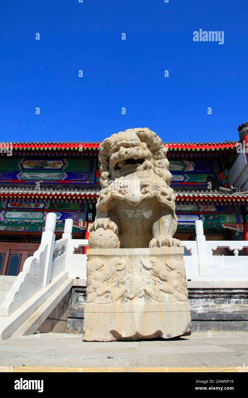 Chinese stone lions ancient china hi-res stock photography and images ...