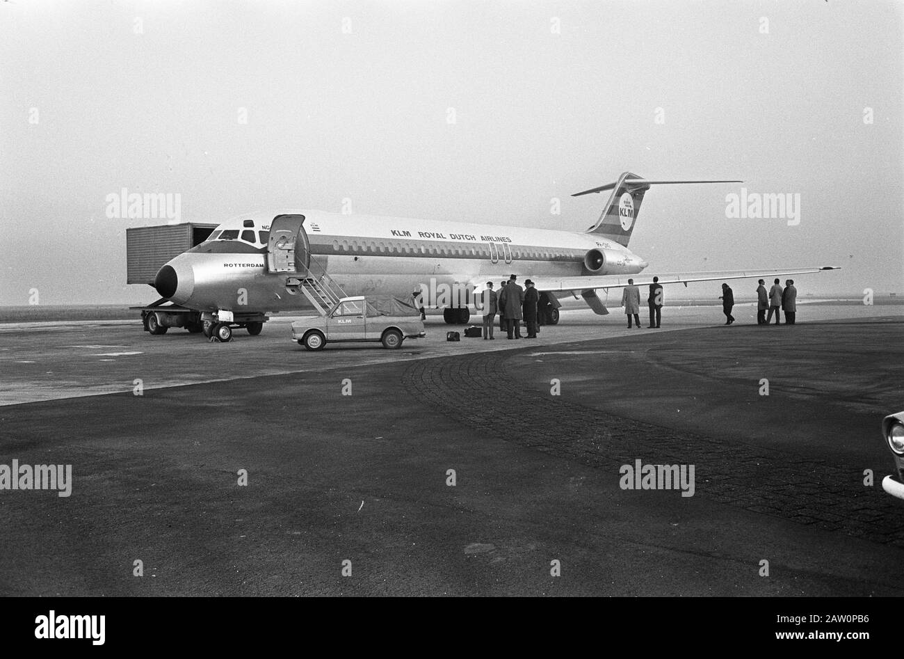 New DC 9 for KLM at Schiphol. The DC 9, the tail stairs Date: November ...