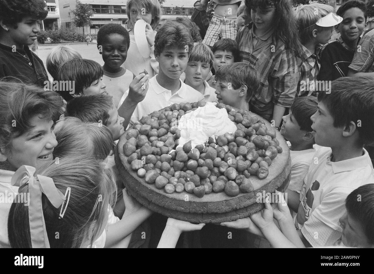 Biscuit strawberry Black and White Stock Photos & Images - Alamy
