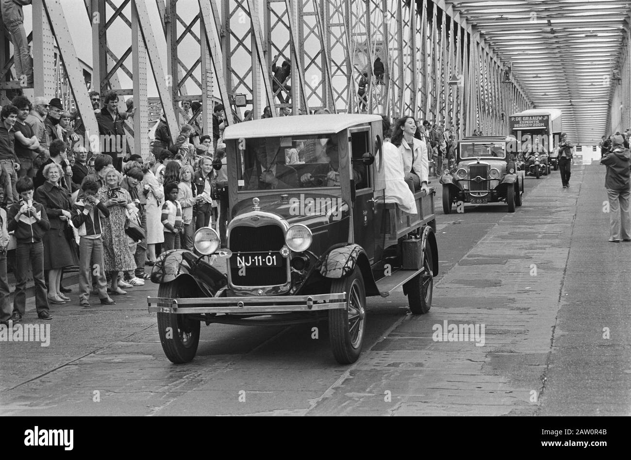 New Willemsbrug in Rotterdam by Queen Beatrix, Willem Alexander ...