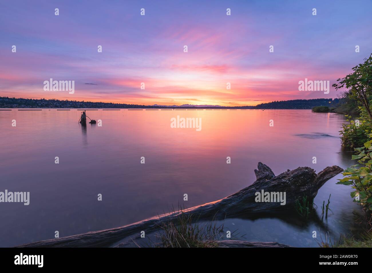 Sunset at Gene Coulon Memorial Beach Park, Renton Washington Stock ...