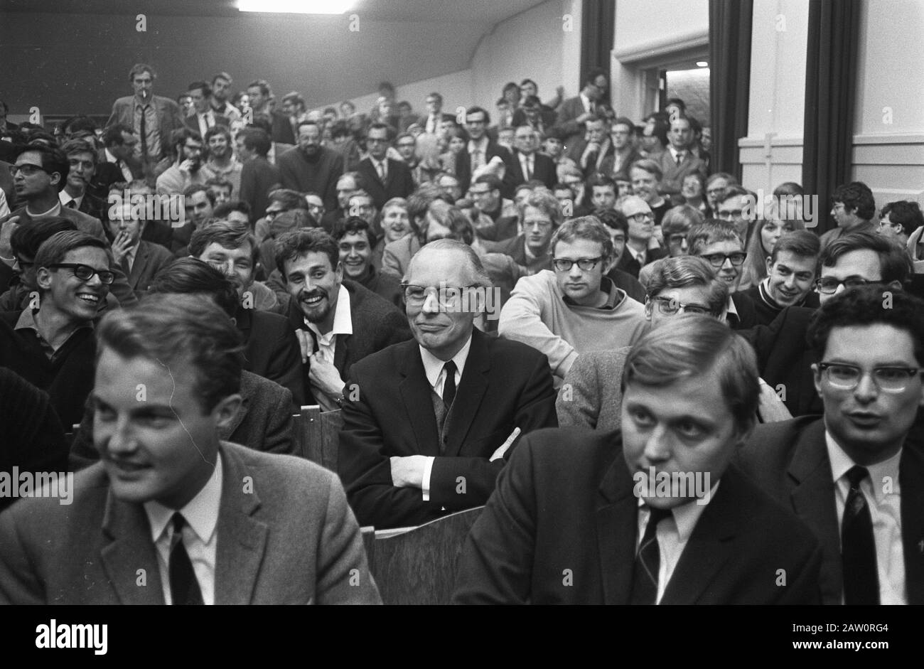 Aula aulas aulas aula aula aulas aulas hi-res stock photography and ...