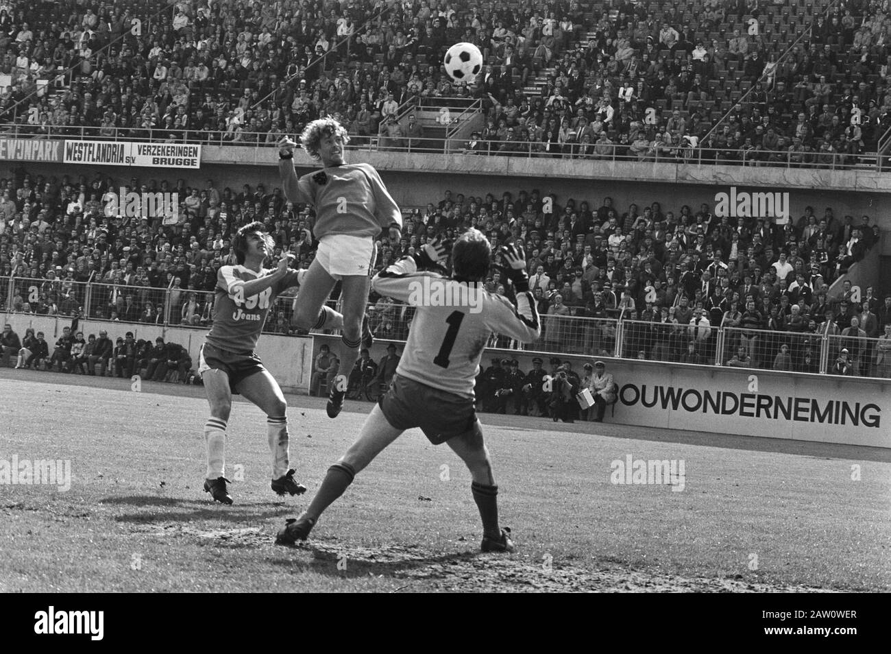 Practice match against FC Bruges Dutch team 1-3; Johnny Rep header over ...