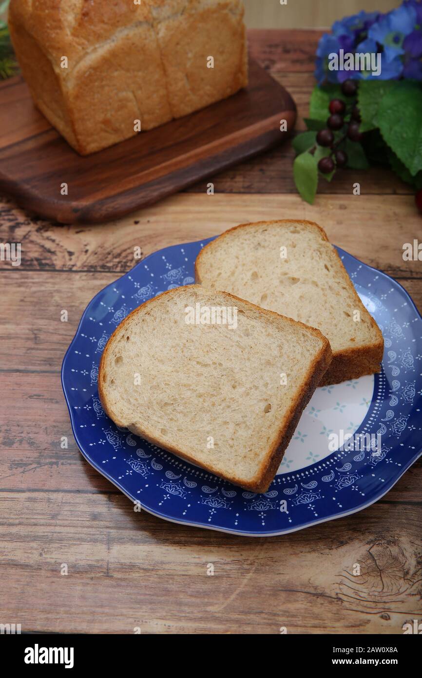 Two color bread hi-res stock photography and images - Alamy
