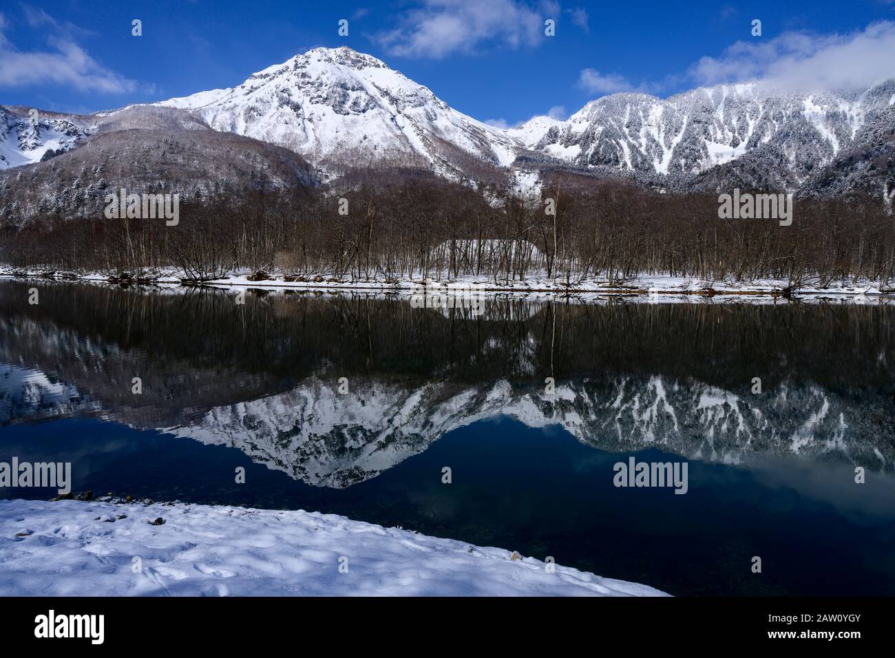 Yake mountain hi-res stock photography and images - Alamy